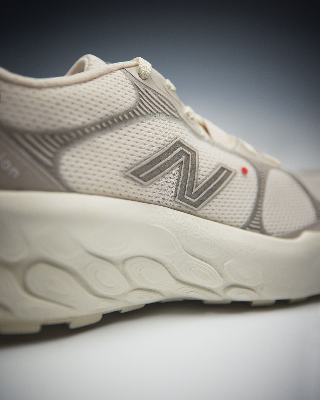DV + NB Trail Shoe 2024, Bone – District Vision
